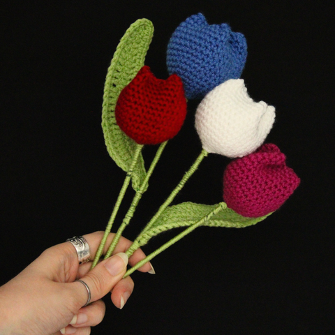 Lalele crosetate. Floare decorativa realizata manual.- Artynos.ro